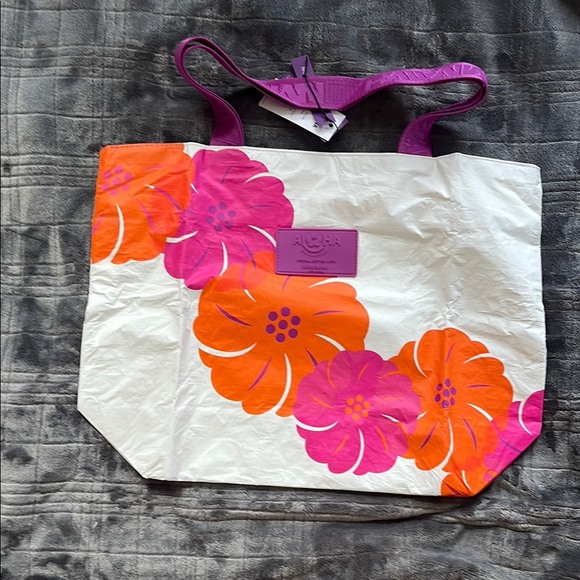 ALOHA Collection | Bags | Aloha Collection Vintage Hawaiian Day Tripper ...